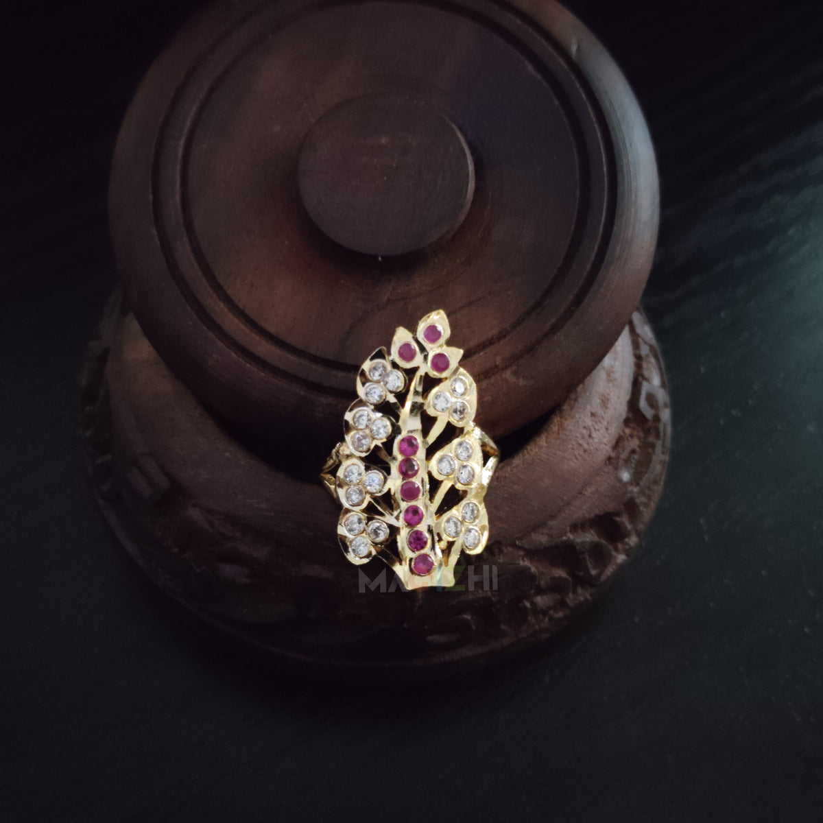 Tribal Leaf Glow Ring – MAGIZHI