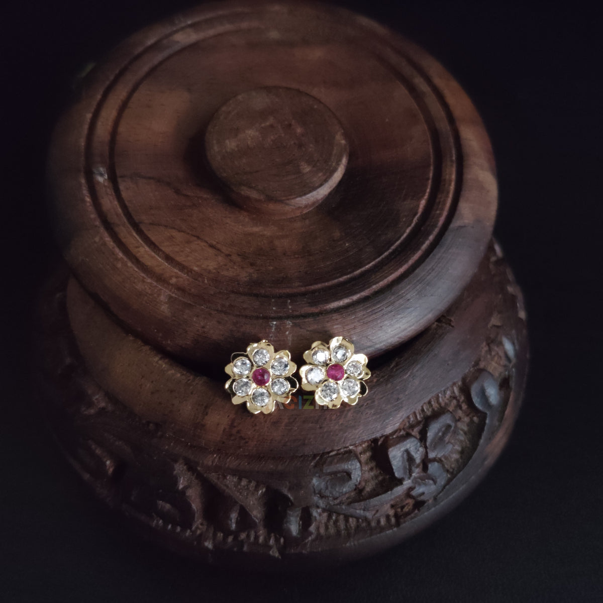 Miniature Flora Glow Stud – MAGIZHI